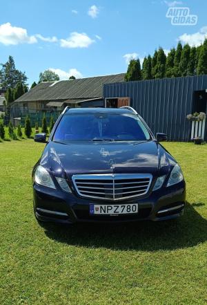 Zils Mercedes-Benz E 300 2011 Viļņa, ar dzinēja tilpumu 3.00 L un nobraukumu 330 tūkst. km par 5500 €, foto 7 vietnē AUTOMOTO.COM.LV