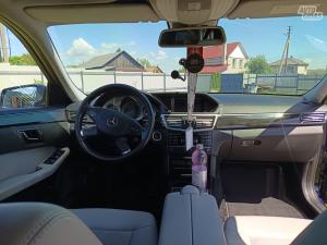 Zils Mercedes-Benz E 300 2011 Viļņa, ar dzinēja tilpumu 3.00 L un nobraukumu 330 tūkst. km par 5500 €, foto 8 vietnē AUTOMOTO.COM.LV