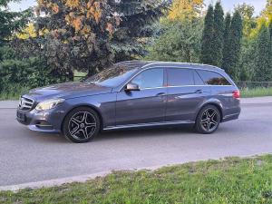 Blue Mercedes-Benz E 300 2013 in Vilnius, with an engine capacity of 2.99 L and mileage of 340 thousand km for 8000 €, photo 10 on AUTOMOTO.COM.LV