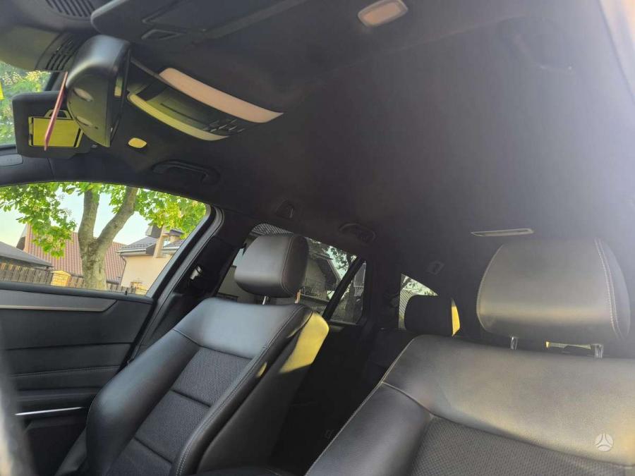 Blue Mercedes-Benz E 300 2013 in Vilnius, with an engine capacity of 2.99 L and mileage of 340 thousand km for 8000 €, photo 27 on AUTOMOTO.COM.LV