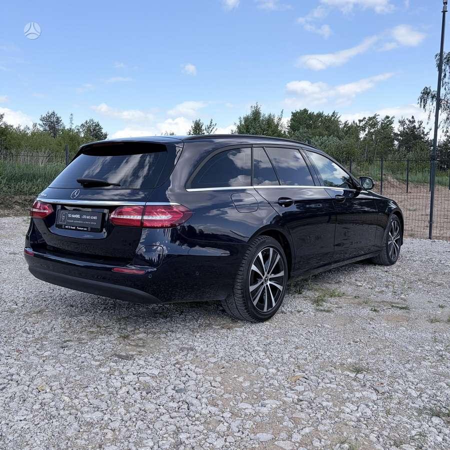 Zils Mercedes-Benz E 300 2019 Viļņa, ar dzinēja tilpumu 1.95 L un nobraukumu 184 tūkst. km par 16490 €, foto 7 vietnē AUTOMOTO.COM.LV