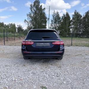 Zils Mercedes-Benz E 300 2019 Viļņa, ar dzinēja tilpumu 1.95 L un nobraukumu 184 tūkst. km par 16490 €, foto 8 vietnē AUTOMOTO.COM.LV