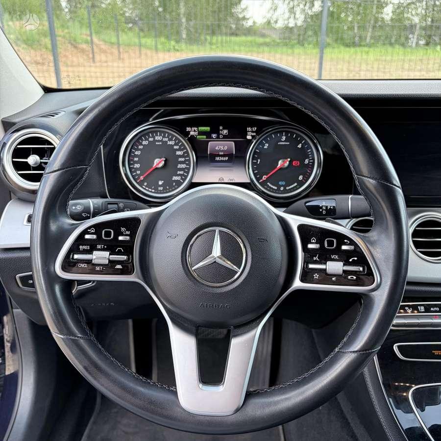 Zils Mercedes-Benz E 300 2019 Viļņa, ar dzinēja tilpumu 1.95 L un nobraukumu 184 tūkst. km par 16490 €, foto 12 vietnē AUTOMOTO.COM.LV