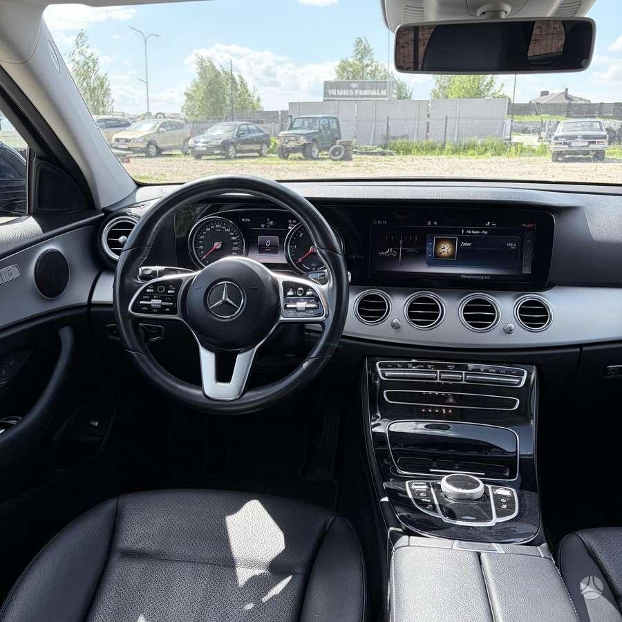 Zils Mercedes-Benz E 300 2019 Viļņa, ar dzinēja tilpumu 1.95 L un nobraukumu 184 tūkst. km par 16490 €, foto 13 vietnē AUTOMOTO.COM.LV
