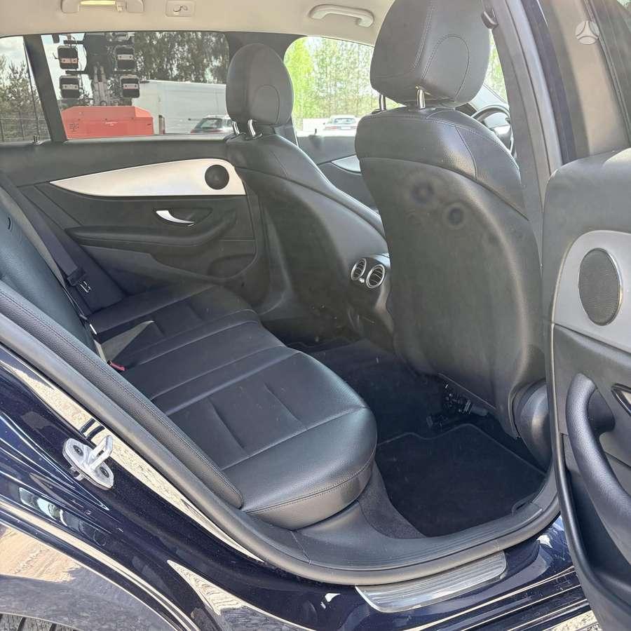 Zils Mercedes-Benz E 300 2019 Viļņa, ar dzinēja tilpumu 1.95 L un nobraukumu 184 tūkst. km par 16490 €, foto 19 vietnē AUTOMOTO.COM.LV