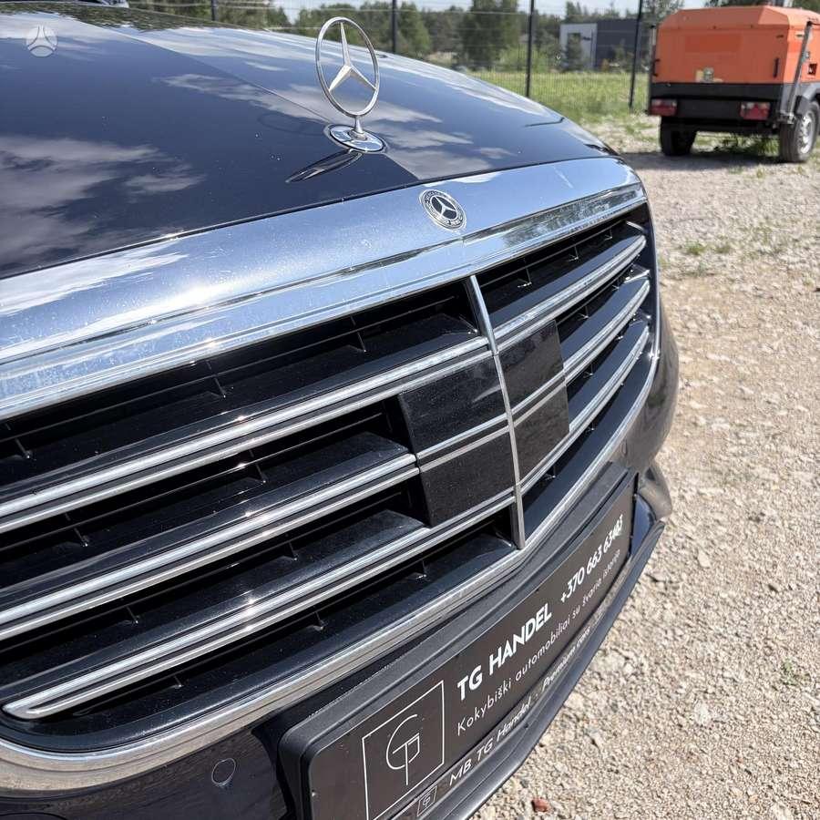 Zils Mercedes-Benz E 300 2019 Viļņa, ar dzinēja tilpumu 1.95 L un nobraukumu 184 tūkst. km par 16490 €, foto 29 vietnē AUTOMOTO.COM.LV
