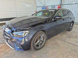 Zils Mercedes-Benz E 300 2022 Klaipėda, ar dzinēja tilpumu 1.95 L un nobraukumu 93 tūkst. km par 11500 €, foto 1 vietnē AUTOMOTO.COM.LV