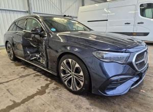 Zils Mercedes-Benz E 300 2024 Klaipėda, ar dzinēja tilpumu 1.99 L un nobraukumu 27 tūkst. km par 28000 €, foto 3 vietnē AUTOMOTO.COM.LV