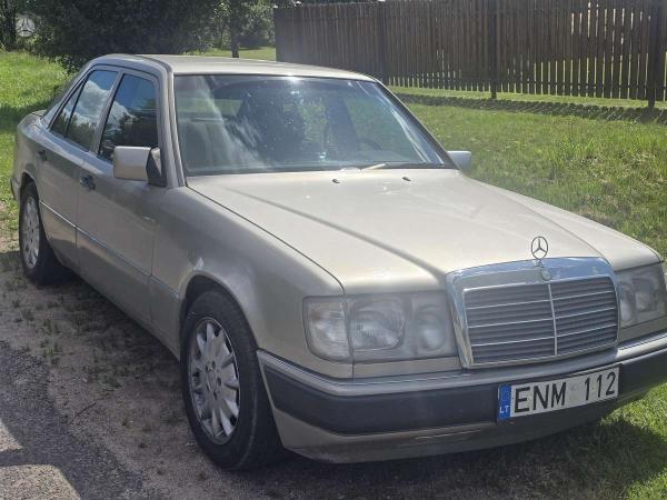 Brūns Mercedes-Benz E 300 1987 Širvintos, ar dzinēja tilpumu 3.00 L un nobraukumu 212 tūkst. km par 2950 €, foto 1 vietnē AUTOMOTO.COM.LV