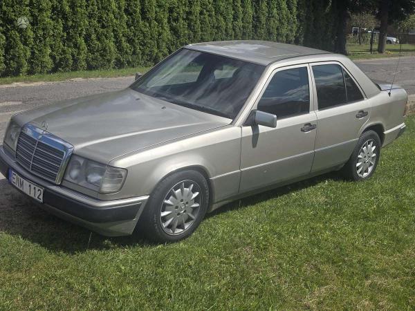 Brūns Mercedes-Benz E 300 1987 Širvintos, ar dzinēja tilpumu 3.00 L un nobraukumu 212 tūkst. km par 2950 €, foto 2 vietnē AUTOMOTO.COM.LV