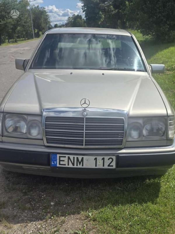 Brūns Mercedes-Benz E 300 1987 Širvintos, ar dzinēja tilpumu 3.00 L un nobraukumu 212 tūkst. km par 2950 €, foto 9 vietnē AUTOMOTO.COM.LV
