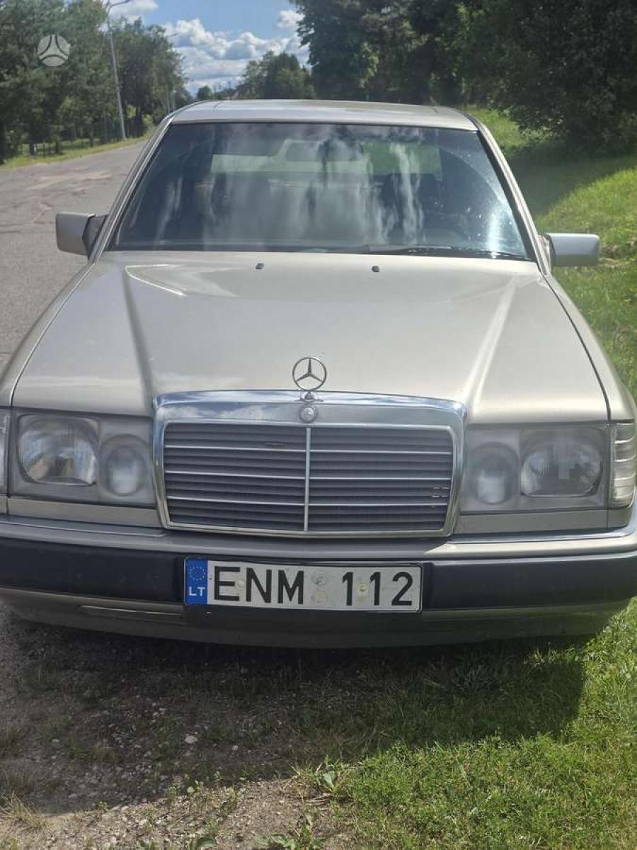 Brūns Mercedes-Benz E 300 1987 Širvintos, ar dzinēja tilpumu 3.00 L un nobraukumu 212 tūkst. km par 2950 €, foto 10 vietnē AUTOMOTO.COM.LV