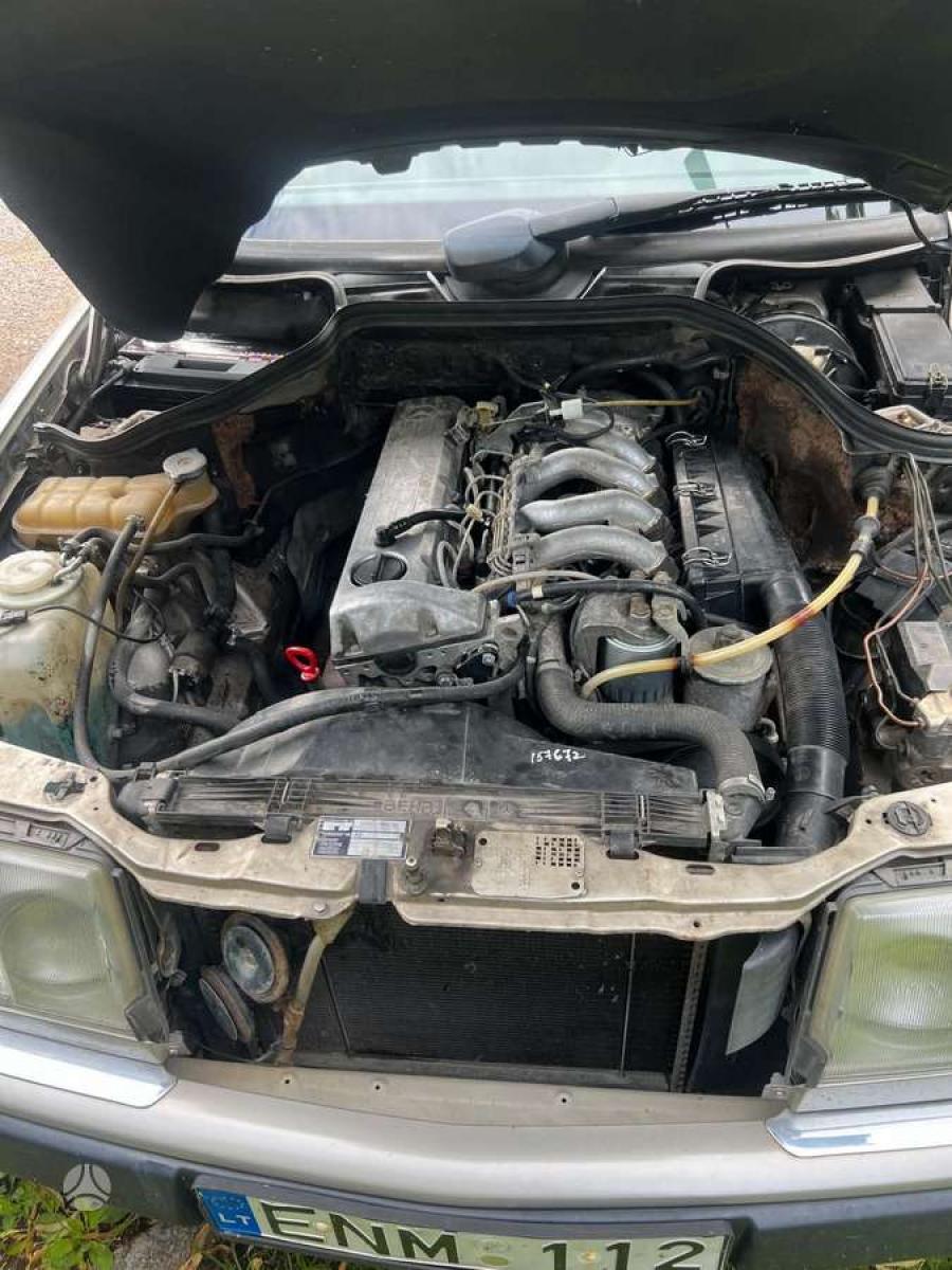 Brūns Mercedes-Benz E 300 1987 Širvintos, ar dzinēja tilpumu 3.00 L un nobraukumu 212 tūkst. km par 2950 €, foto 17 vietnē AUTOMOTO.COM.LV