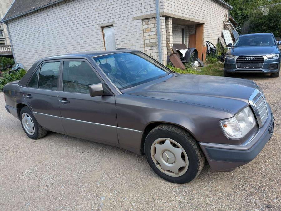 Brūns Mercedes-Benz E 300 1992 Utena, ar dzinēja tilpumu 3.00 L un nobraukumu 260 tūkst. km par 3950 €, foto 6 vietnē AUTOMOTO.COM.LV