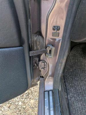 Brūns Mercedes-Benz E 300 1992 Utena, ar dzinēja tilpumu 3.00 L un nobraukumu 260 tūkst. km par 3950 €, foto 13 vietnē AUTOMOTO.COM.LV