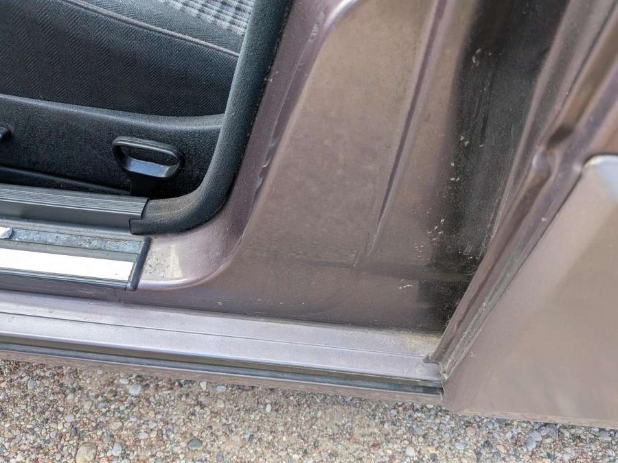 Brūns Mercedes-Benz E 300 1992 Utena, ar dzinēja tilpumu 3.00 L un nobraukumu 260 tūkst. km par 3950 €, foto 14 vietnē AUTOMOTO.COM.LV