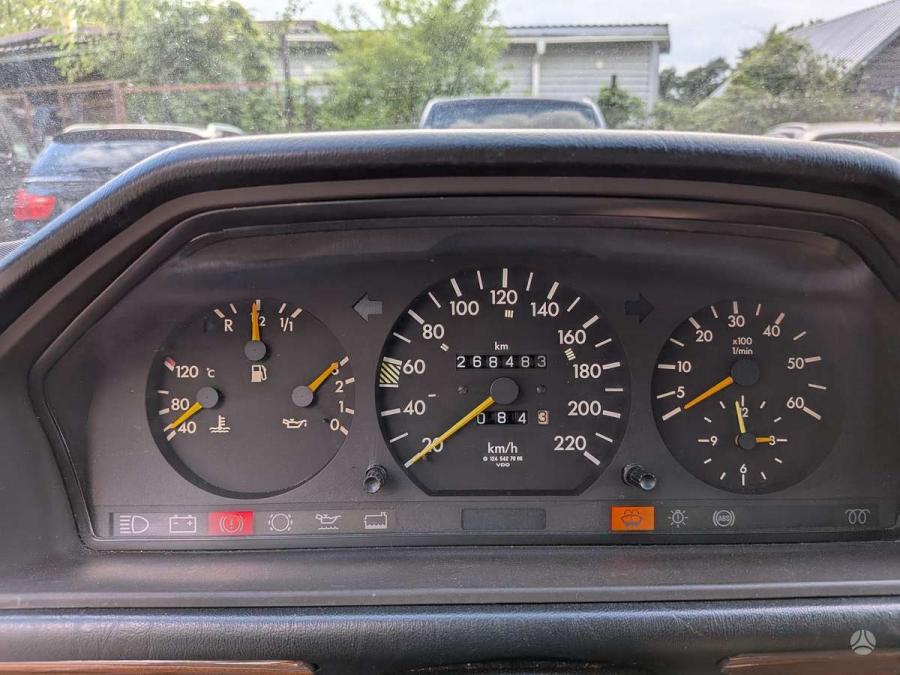 Brūns Mercedes-Benz E 300 1992 Utena, ar dzinēja tilpumu 3.00 L un nobraukumu 260 tūkst. km par 3950 €, foto 16 vietnē AUTOMOTO.COM.LV