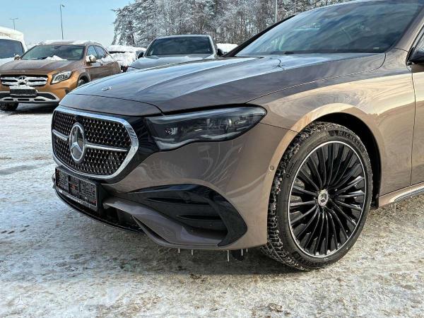 Brūns Mercedes-Benz E 300 2025 Viļņa, ar dzinēja tilpumu 2.00 L un nobraukumu 10 tūkst. km par 80800 €, foto 9 vietnē AUTOMOTO.COM.LV