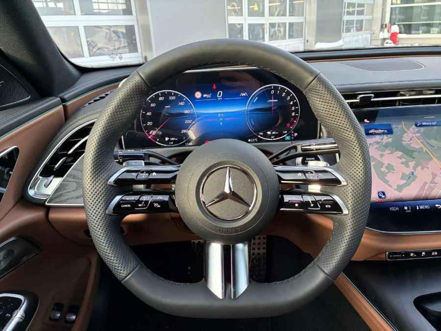 Brūns Mercedes-Benz E 300 2025 Viļņa, ar dzinēja tilpumu 2.00 L un nobraukumu 10 tūkst. km par 80800 €, foto 19 vietnē AUTOMOTO.COM.LV