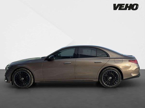 Brūns Mercedes-Benz E 300 2026 Viļņa, ar dzinēja tilpumu 2.00 L un nobraukumu 0 tūkst. km par 79151 €, foto 2 vietnē AUTOMOTO.COM.LV