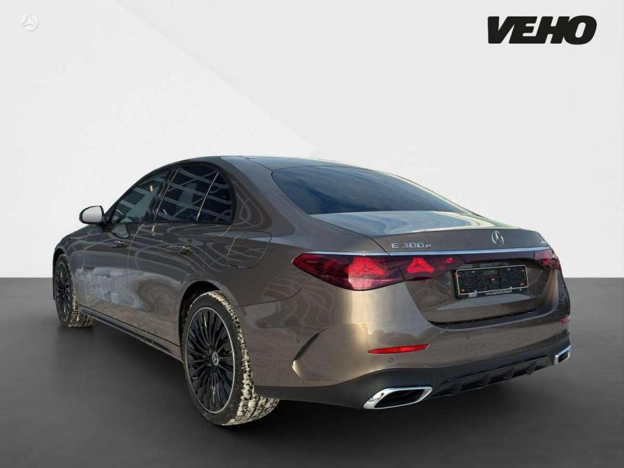 Brūns Mercedes-Benz E 300 2026 Viļņa, ar dzinēja tilpumu 2.00 L un nobraukumu 0 tūkst. km par 79151 €, foto 4 vietnē AUTOMOTO.COM.LV