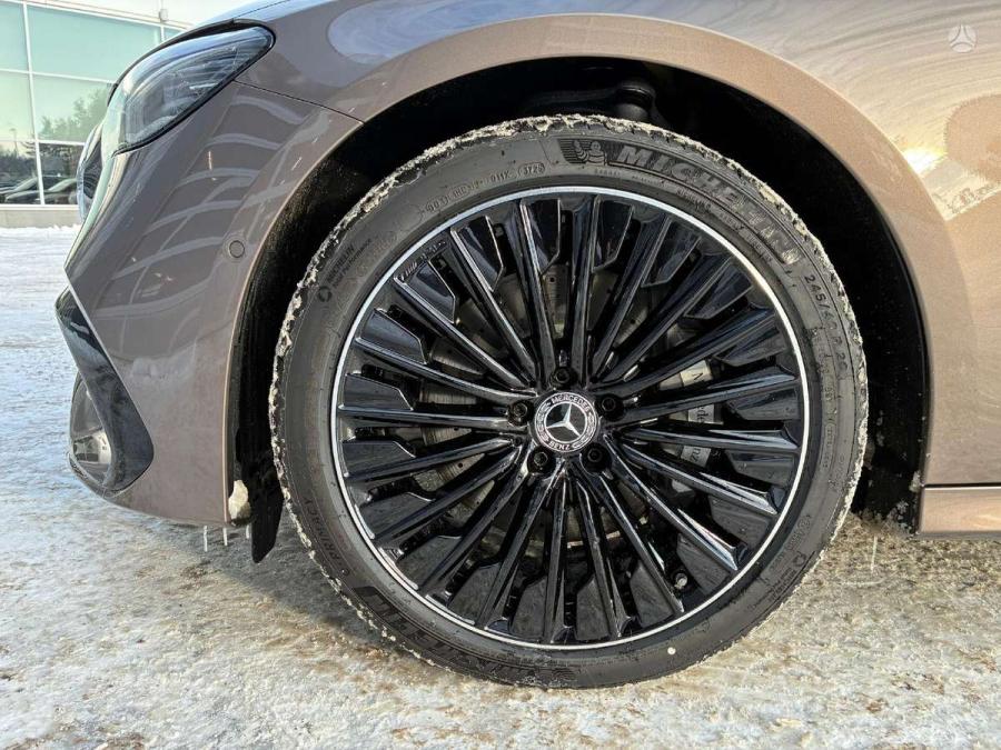 Brūns Mercedes-Benz E 300 2026 Viļņa, ar dzinēja tilpumu 2.00 L un nobraukumu 0 tūkst. km par 79151 €, foto 12 vietnē AUTOMOTO.COM.LV