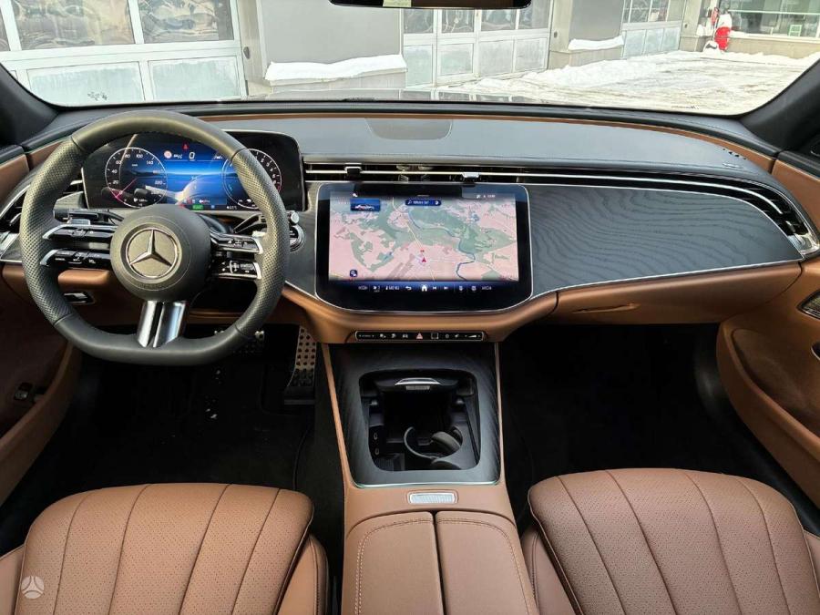 Brūns Mercedes-Benz E 300 2026 Viļņa, ar dzinēja tilpumu 2.00 L un nobraukumu 0 tūkst. km par 79151 €, foto 18 vietnē AUTOMOTO.COM.LV