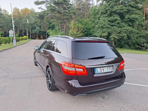 Brūns Mercedes-Benz E 300 2010 Elektrėnai, ar dzinēja tilpumu 3.00 L un nobraukumu 299 tūkst. km par 4590 €, foto 7 vietnē AUTOMOTO.COM.LV