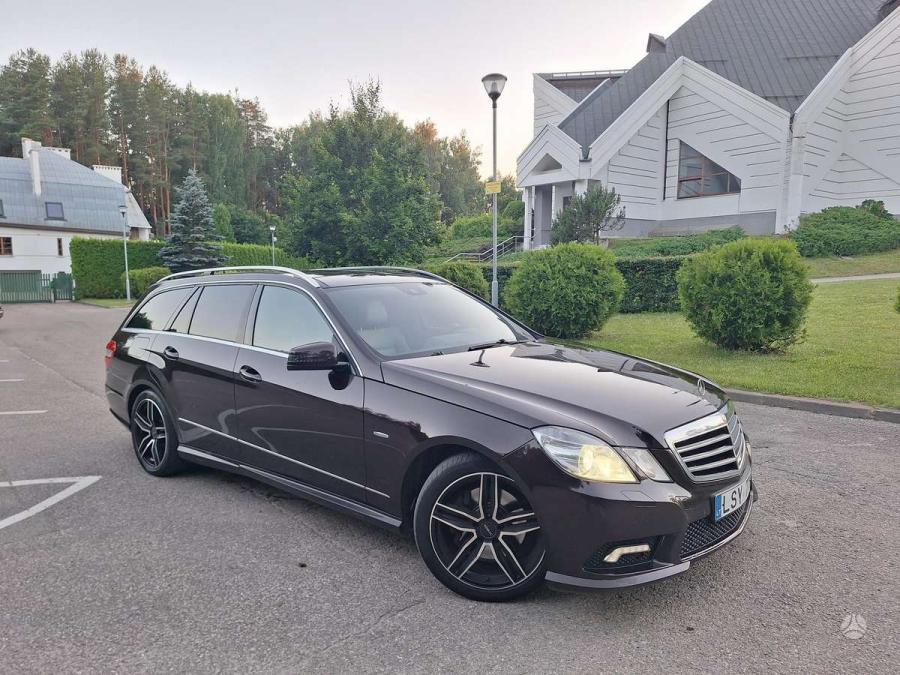 Brown Mercedes-Benz E 300 2010 in Elektrenai, with an engine capacity of 3.00 L and mileage of 299 thousand km for 4590 €, photo 6 on AUTOMOTO.COM.LV