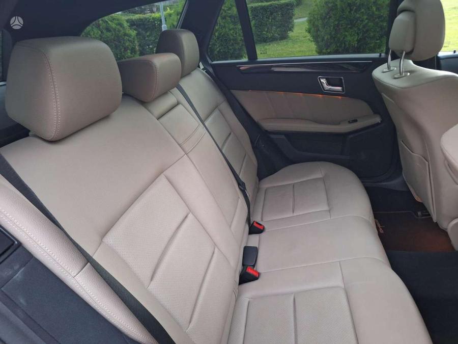 Brown Mercedes-Benz E 300 2010 in Elektrenai, with an engine capacity of 3.00 L and mileage of 299 thousand km for 4590 €, photo 17 on AUTOMOTO.COM.LV