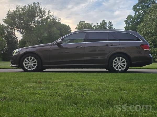 Brown Mercedes-Benz E 300 2013 in Bauska, with an engine capacity of 2.20 L and mileage of 315 thousand km for 9900 €, photo 2 on AUTOMOTO.COM.LV