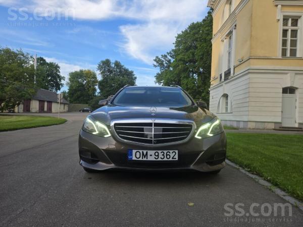 Brown Mercedes-Benz E 300 2013 in Bauska, with an engine capacity of 2.20 L and mileage of 315 thousand km for 9900 €, photo 3 on AUTOMOTO.COM.LV
