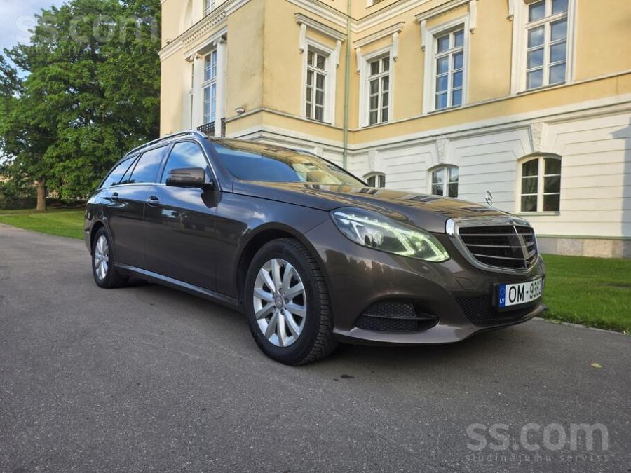 Brown Mercedes-Benz E 300 2013 in Bauska, with an engine capacity of 2.20 L and mileage of 315 thousand km for 9900 €, photo 5 on AUTOMOTO.COM.LV