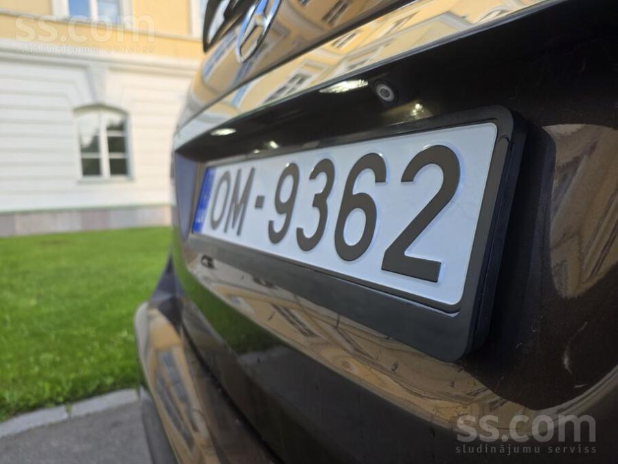 Brown Mercedes-Benz E 300 2013 in Bauska, with an engine capacity of 2.20 L and mileage of 315 thousand km for 9900 €, photo 13 on AUTOMOTO.COM.LV