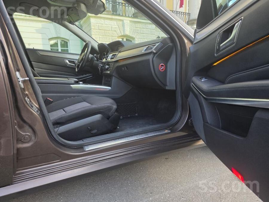 Brūns Mercedes-Benz E 300 2013 Bauska, ar dzinēja tilpumu 2.20 L un nobraukumu 315 tūkst. km par 9900 €, foto 18 vietnē AUTOMOTO.COM.LV