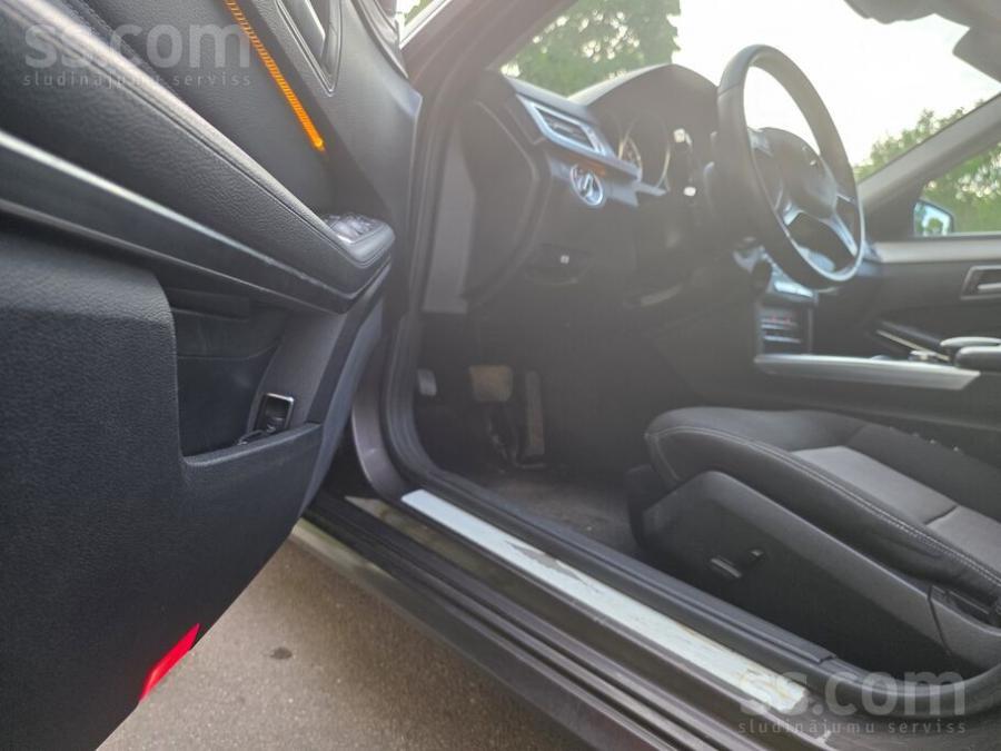 Brūns Mercedes-Benz E 300 2013 Bauska, ar dzinēja tilpumu 2.20 L un nobraukumu 315 tūkst. km par 9900 €, foto 24 vietnē AUTOMOTO.COM.LV