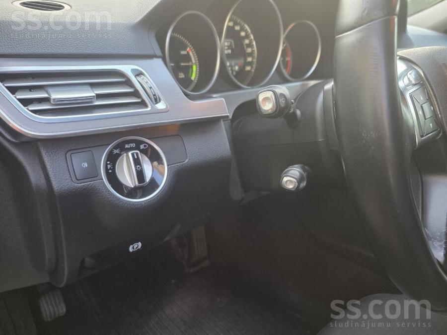 Brūns Mercedes-Benz E 300 2013 Bauska, ar dzinēja tilpumu 2.20 L un nobraukumu 315 tūkst. km par 9900 €, foto 26 vietnē AUTOMOTO.COM.LV