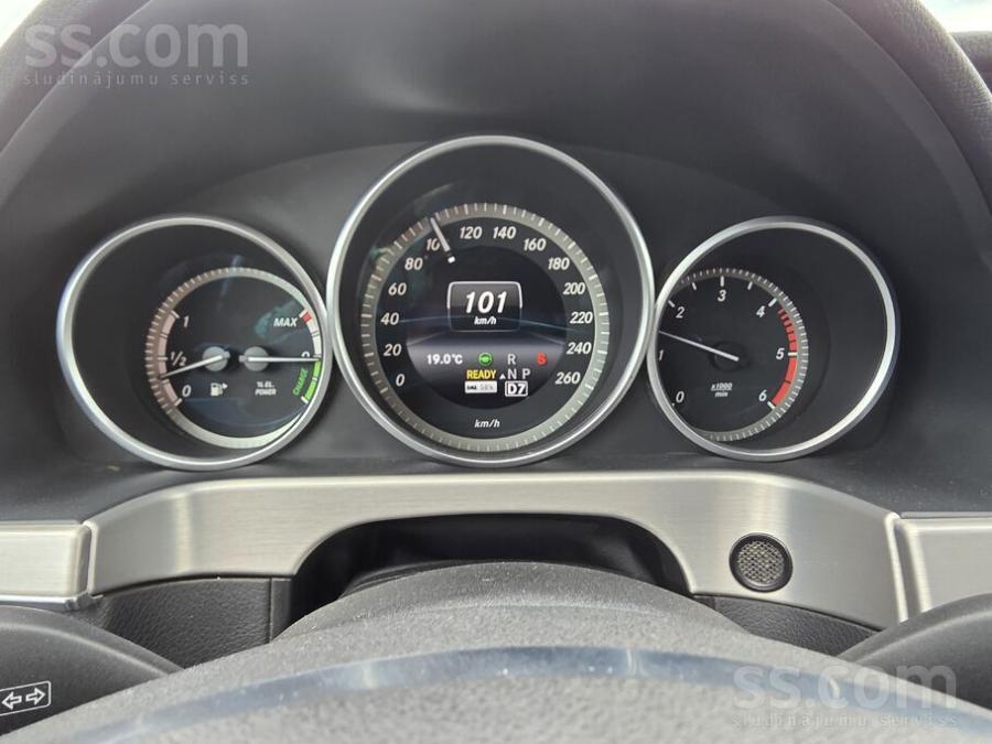 Brūns Mercedes-Benz E 300 2013 Bauska, ar dzinēja tilpumu 2.20 L un nobraukumu 315 tūkst. km par 9900 €, foto 30 vietnē AUTOMOTO.COM.LV