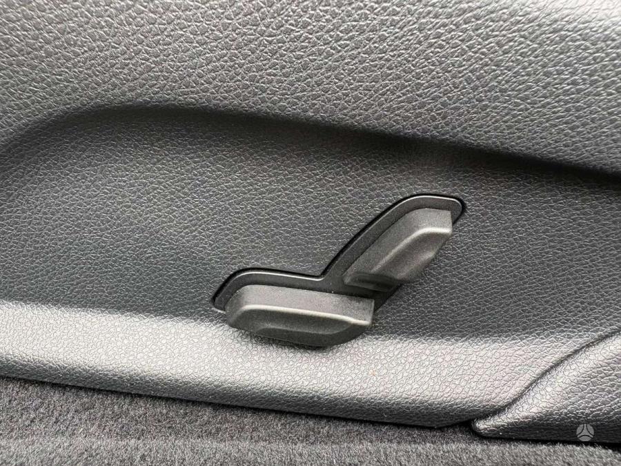 Zaļš Mercedes-Benz E 300 2021 Viļņa, ar dzinēja tilpumu 1.95 L un nobraukumu 264 tūkst. km par 25200 €, foto 12 vietnē AUTOMOTO.COM.LV