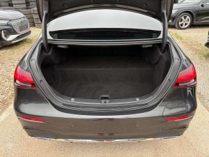 Zaļš Mercedes-Benz E 300 2021 Viļņa, ar dzinēja tilpumu 1.95 L un nobraukumu 264 tūkst. km par 25200 €, foto 28 vietnē AUTOMOTO.COM.LV