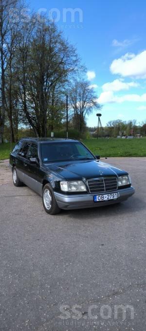 Zaļš Mercedes-Benz E 300 1995 Rīga, ar dzinēja tilpumu 3.00 L un nobraukumu 638 tūkst. km par 4190 €, foto 2 vietnē AUTOMOTO.COM.LV