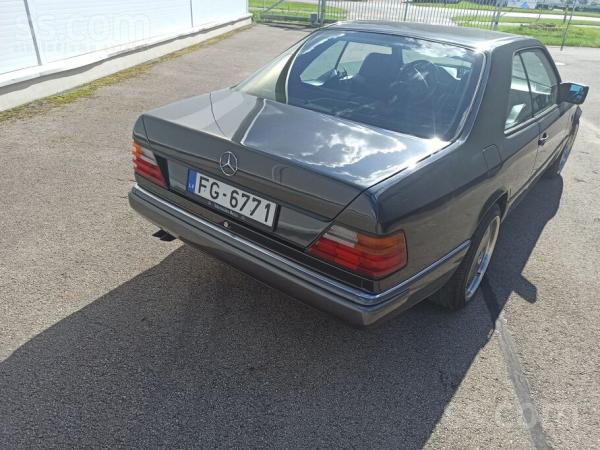 Pelēks Mercedes-Benz E 300 1991 Rīga, ar dzinēja tilpumu 3.00 L un nobraukumu 302 tūkst. km par 7800 €, foto 5 vietnē AUTOMOTO.COM.LV