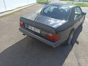 Pelēks Mercedes-Benz E 300 1991 Rīga, ar dzinēja tilpumu 3.00 L un nobraukumu 302 tūkst. km par 7800 €, foto 5 vietnē AUTOMOTO.COM.LV