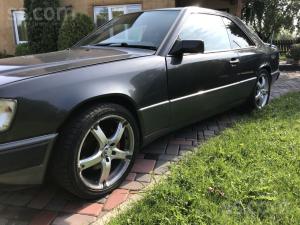 Grey Mercedes-Benz E 300 1993 in Riga, with an engine capacity of 3.00 L and mileage of 365 thousand km for 5890 €, photo 4 on AUTOMOTO.COM.LV