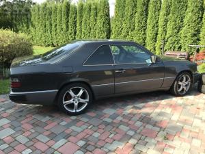 Grey Mercedes-Benz E 300 1993 in Riga, with an engine capacity of 3.00 L and mileage of 365 thousand km for 5890 €, photo 6 on AUTOMOTO.COM.LV
