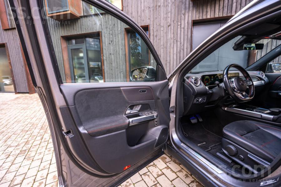 Grey Mercedes-Benz E 300 2022 in Riga, with an engine capacity of 2.00 L and mileage of 78 thousand km for 33500 €, photo 15 on AUTOMOTO.COM.LV