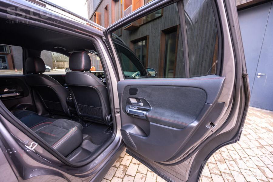 Grey Mercedes-Benz E 300 2022 in Riga, with an engine capacity of 2.00 L and mileage of 78 thousand km for 33500 €, photo 24 on AUTOMOTO.COM.LV