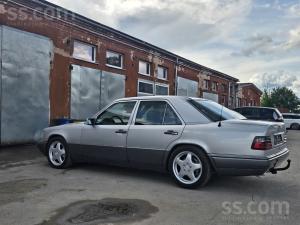 Pelēks Mercedes-Benz E 300 1995 Jelgava, ar dzinēja tilpumu 3.00 L un nobraukumu 457 tūkst. km par 6900 €, foto 4 vietnē AUTOMOTO.COM.LV