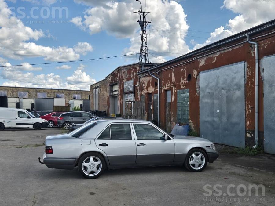 Pelēks Mercedes-Benz E 300 1995 Jelgava, ar dzinēja tilpumu 3.00 L un nobraukumu 457 tūkst. km par 6900 €, foto 8 vietnē AUTOMOTO.COM.LV