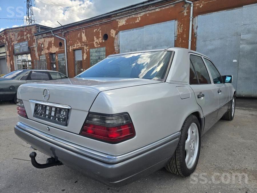 Pelēks Mercedes-Benz E 300 1995 Jelgava, ar dzinēja tilpumu 3.00 L un nobraukumu 457 tūkst. km par 6900 €, foto 27 vietnē AUTOMOTO.COM.LV